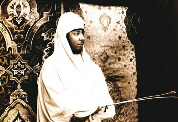 Le Sultan Moulay Abdelaziz, précurseur de la modernité marocaine, vu ...